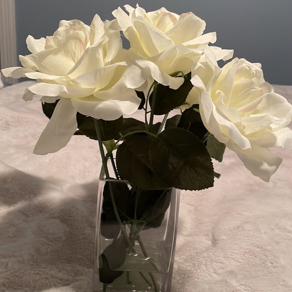 Accents | 5 Artificial Off White Roses In A Glass Vase | Poshmark